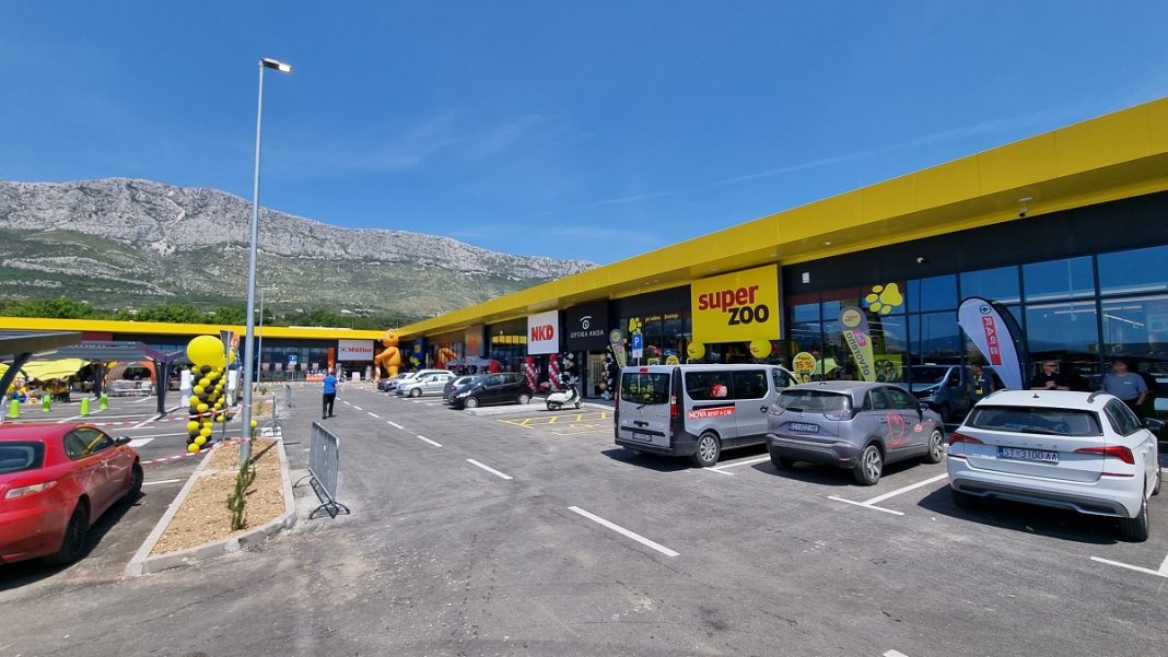 STOP SHOP otvoren u Kaštel Sućurcu, donio 100 novih radnih mjesta ...
